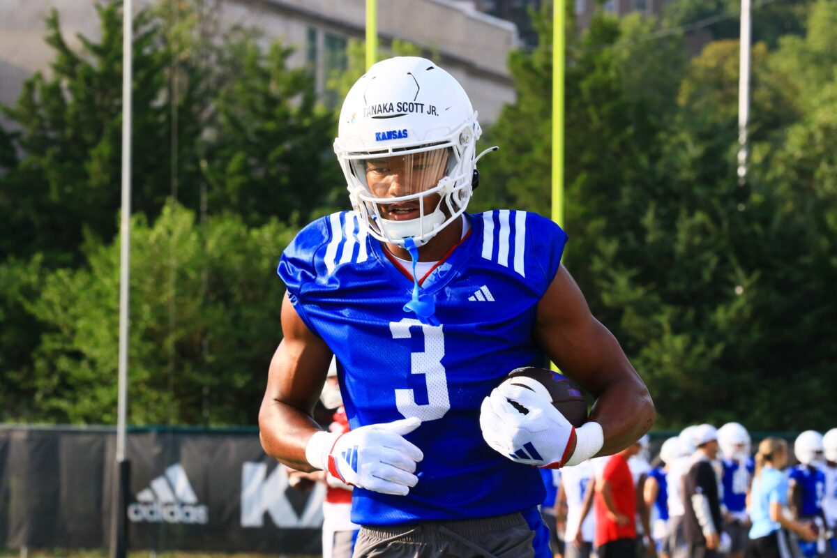 Scott reportedly enters portal - KU Sports
